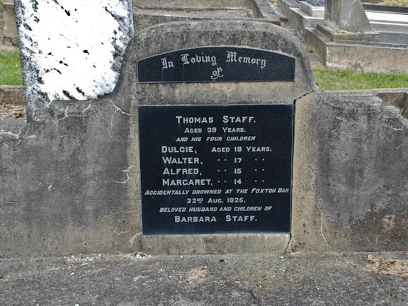 NEW ZEALAND DISASTERS AND TRAGEDIES - STAFF FAMILY DROWNING - FOXTON - 1925